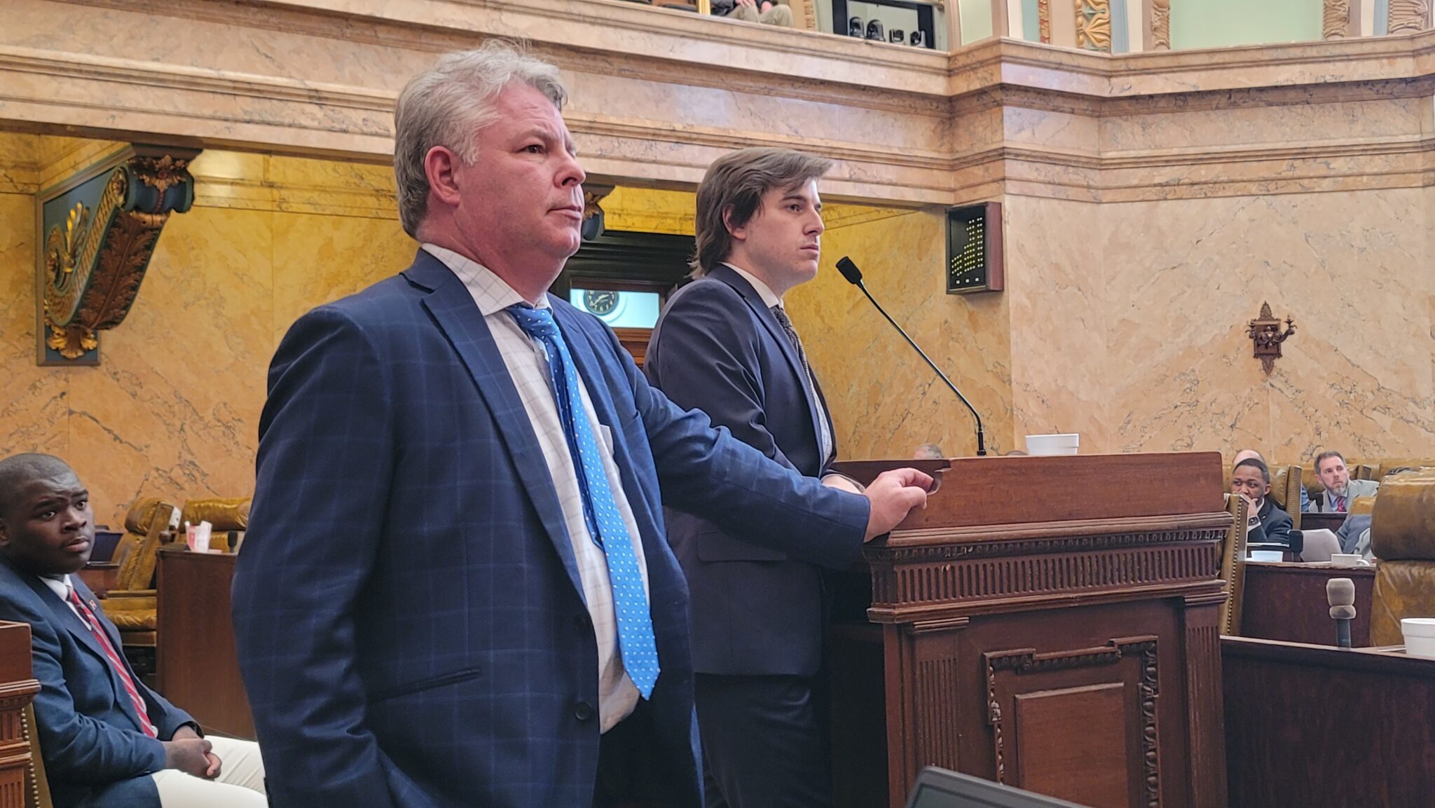 House unanimously revives teacher pay raise, PERS changes - Magnolia ...