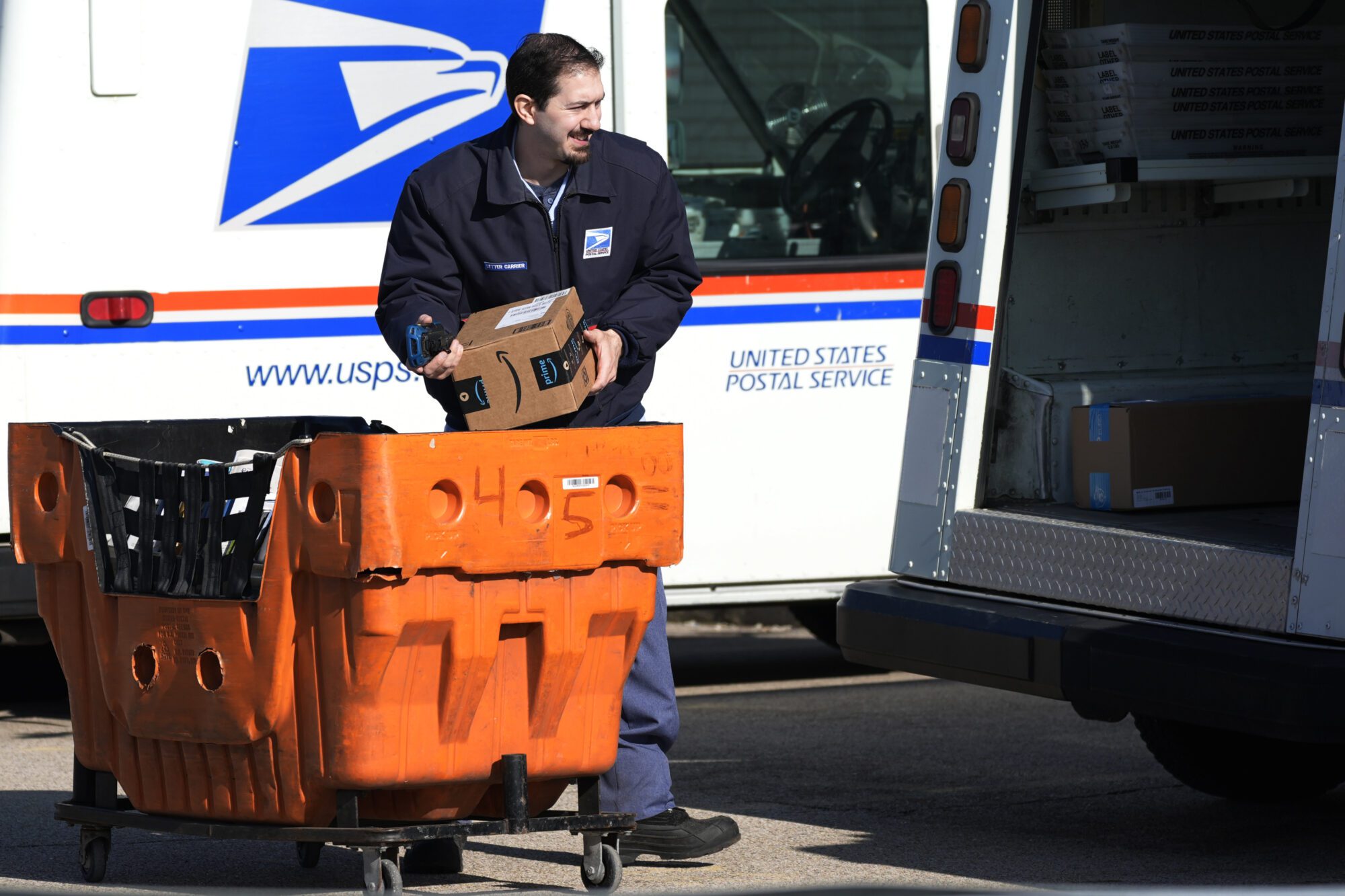 USPS has suspended parcels from Hong Kong and China. Here's what it means for Shein and Temu ...