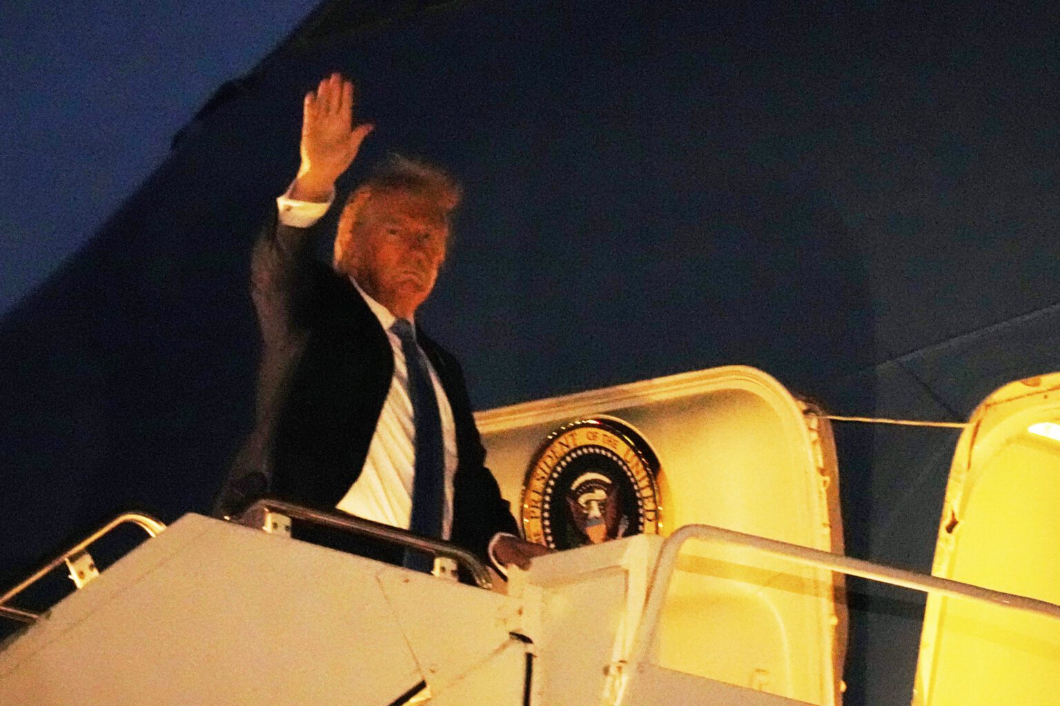 Israel's strikes against Tehran broaden as Trump issues ominous warning ...